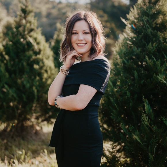 Gabby's Closet (@gabrielle_peace) | Poshmark